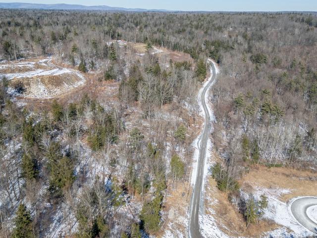 8 Vista Grande Dr, Greenfield Center, NY 12833 | MLS #202614 | Compass