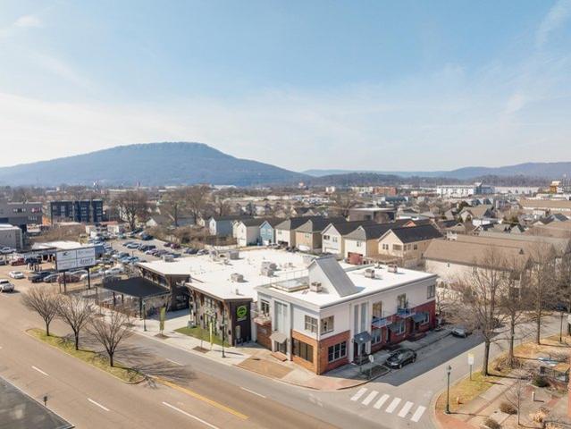 8 W 17th St, Chattanooga, TN 37408