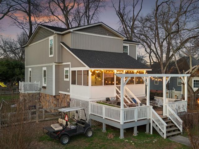 8 W 8th St, Chickamauga, GA 30707 | Compass
