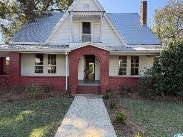 8 W College St, Clayton, AL 36016
