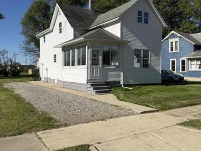 8 W Pearl St, Hamlet, IN 46532