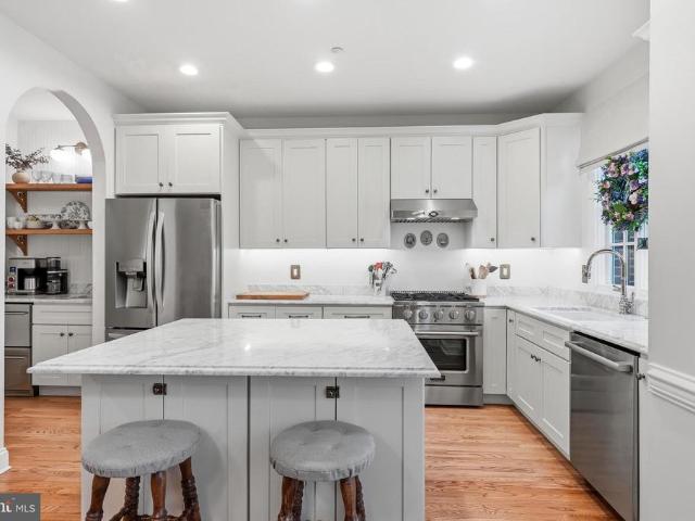 8 Washington Avenue