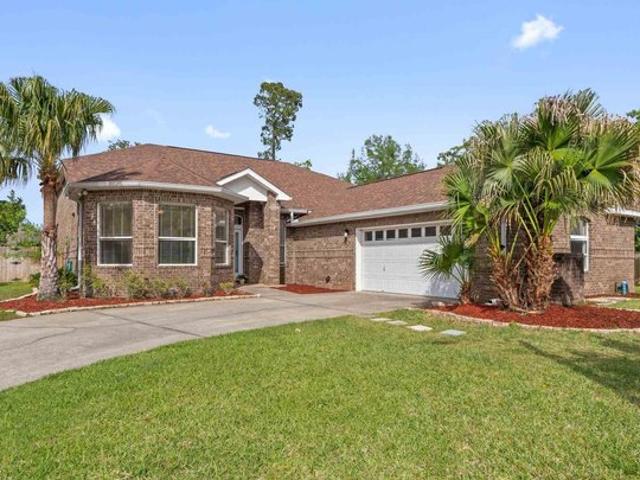 8 Warrior Ct, Pensacola, FL 32507