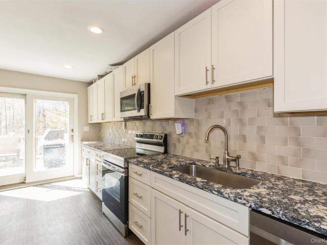 8 Water Road