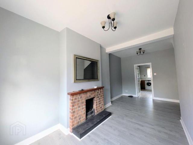 8 Wesley Street, Lisburn, BT27 4TB