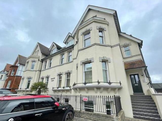 8 West Cliff Gardens, Seacroft Court, Bournemouth, 2 Bedroom Apartment