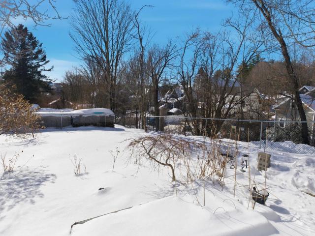 8 West Street