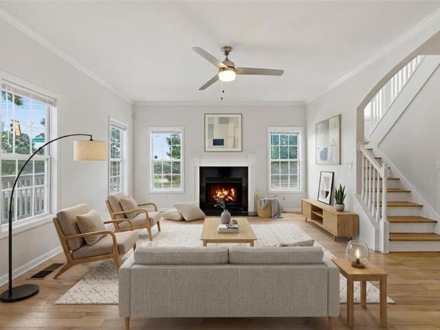 8 Weyman Avenue SW