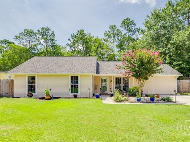 8 White Pine Ct, Savannah, GA 31406