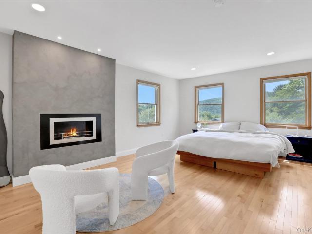 8 White Pine Lane