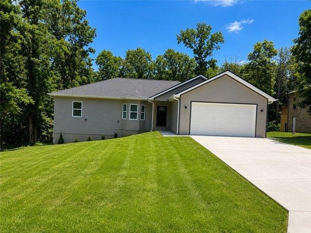 8 Whitstable Dr, Bella Vista, AR 72714