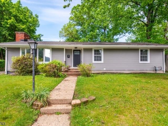 8 Wilcox Ave, Wharton, NJ 07885