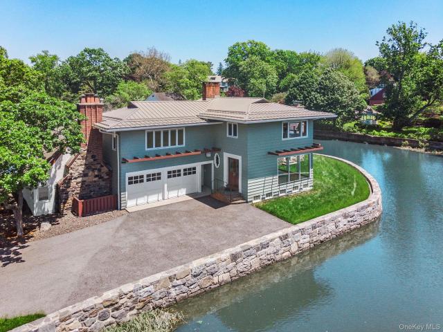 8 Wildwood Circle