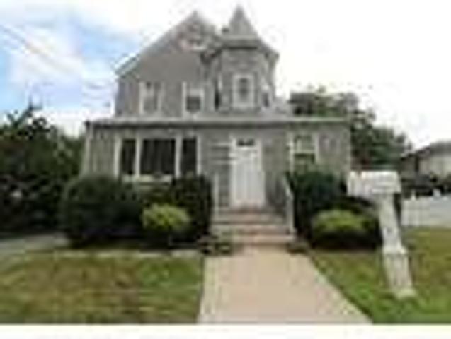 8 William St, Clifton, NJ 07014