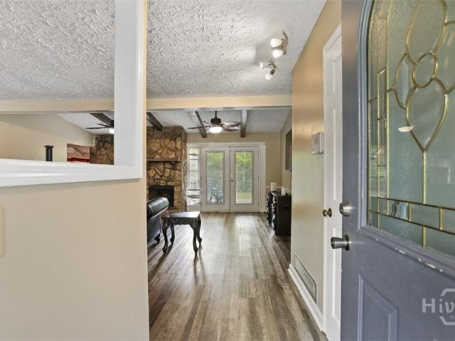 8 Williamsburg Court