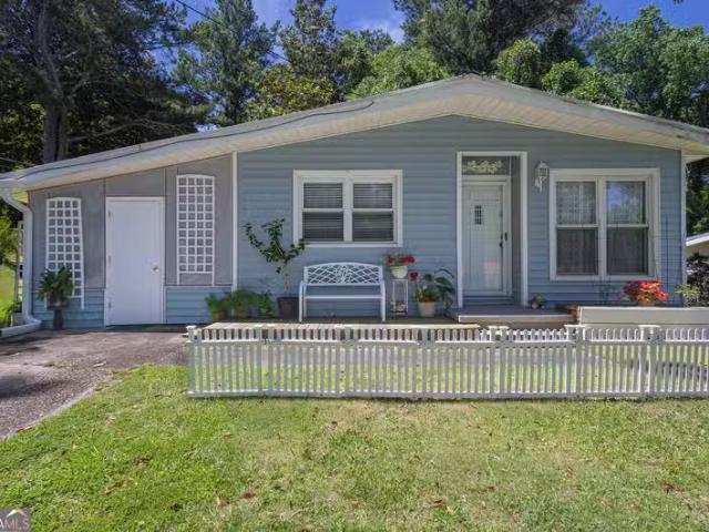 8 Willow Dr, Newnan, GA 30263 MLS 10370716