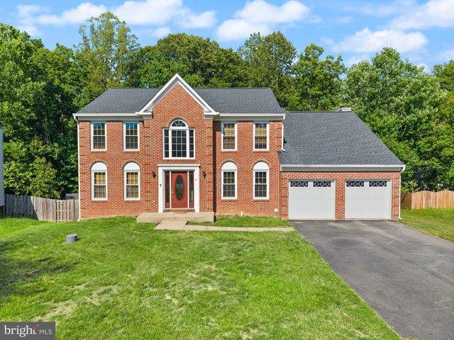 8 Willow Glen Ct, Stafford, VA 22554