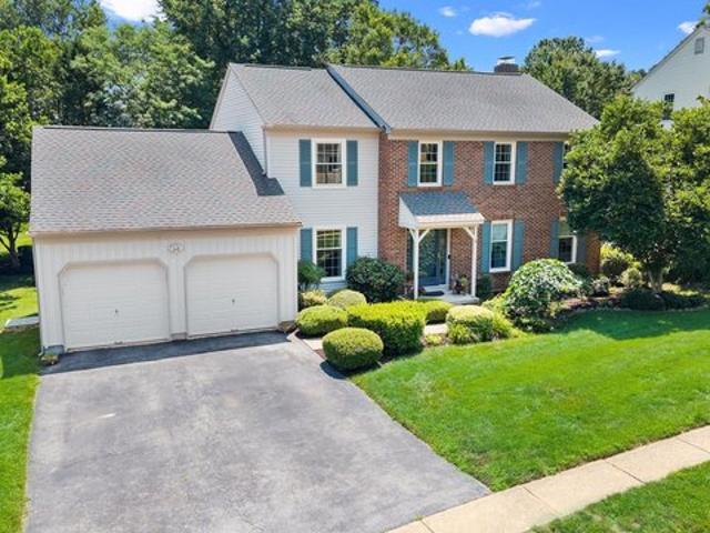 8 Winding Hill Dr, Hockessin, DE 19707
