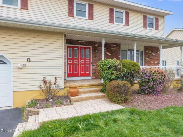 8 Windlass Drive