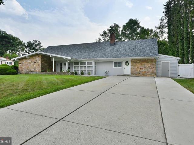 8 Windover Lane