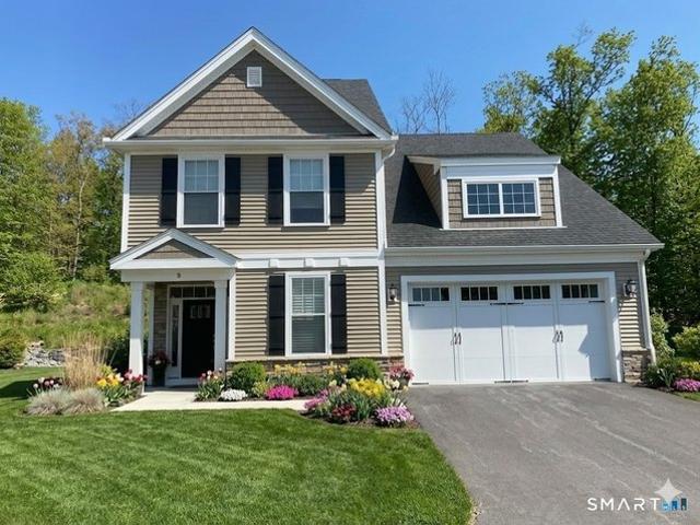 8 Woodland Path Unit 8, Beacon Falls, CT 06403