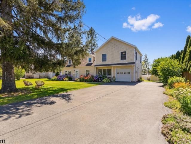 8 Woodlot Rd, Wayne, NJ 07470 | MLS #4019 | Compass