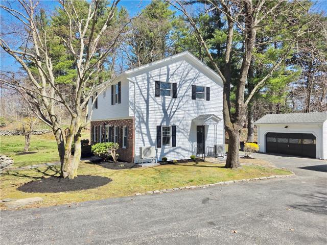 8 Wolf Hill Rd, Smithfield, RI 02917 | MLS #1409 | Compass