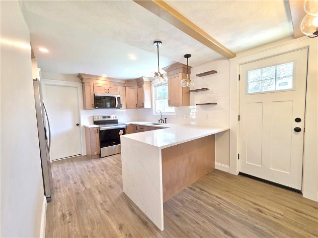 8 Wolf Hill Road