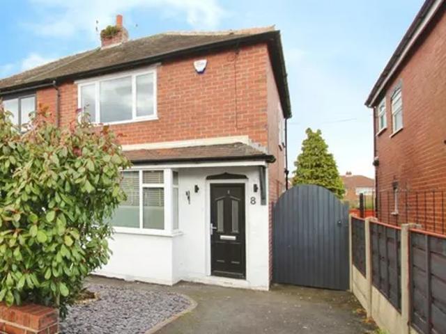 8 Wordsworth Road, Stockport, SK5 6JH, United Kingdom | 2 bed duplex for rent #137998856 | Rentberry