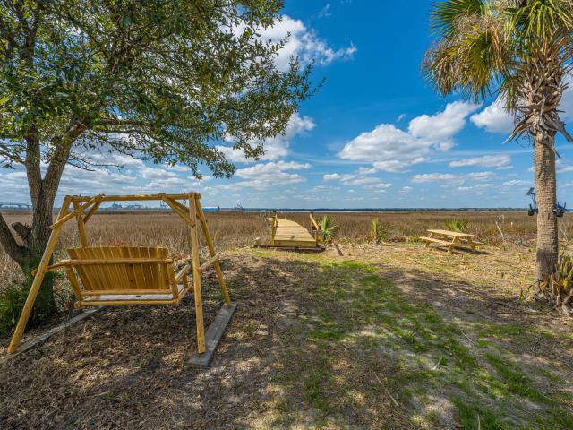 8 Yellow House Road