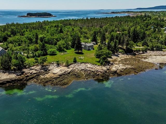 8 Youngs Point Rd, Gouldsboro, ME 04607