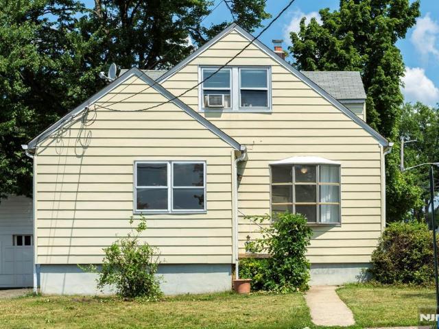 8 15 Berdan Avenue