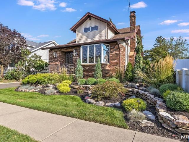 8 10 Hopper Avenue