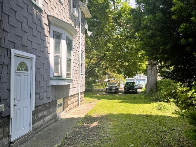 8 10 Willow Street