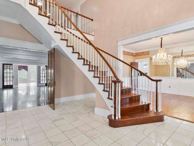 8 12 Oaks Place