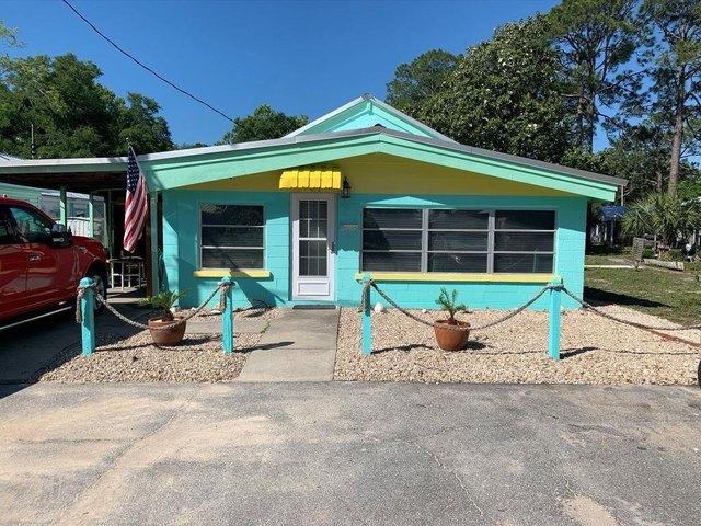 8 1 Parker Ave, Lanark Village, FL 32323
