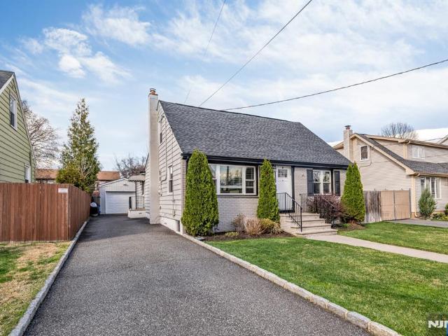 8 27 Oak St, Fair Lawn, NJ 07410 | MLS #26008 | Compass