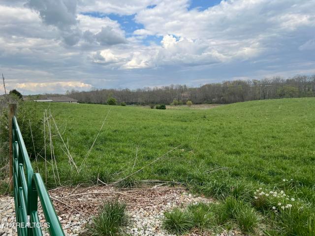 8.5 AC Dykes Rd