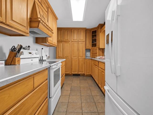 8A285 Madison Court