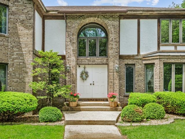 8N258 Brierwood Lane
