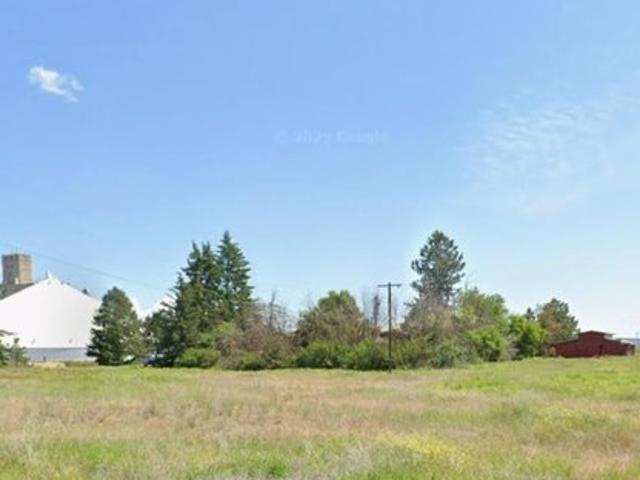 8th St, Davenport, WA 99122