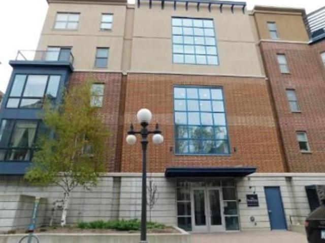 8th St E Apt 306
