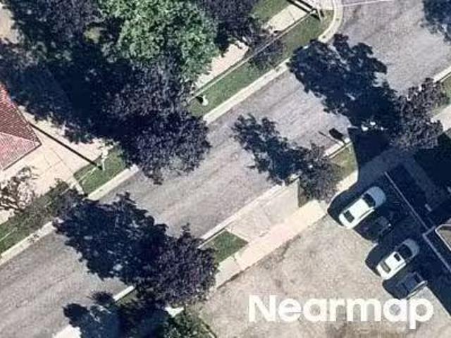 8th St E Apt 406