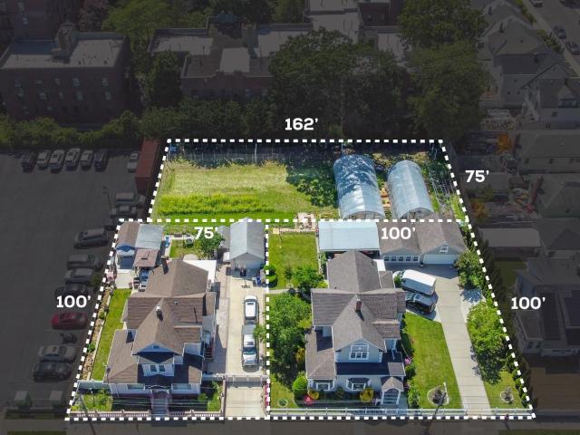 93 44 th Street