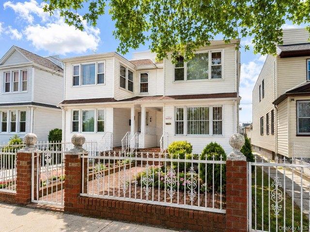 93 08 rd St, Richmond Hill South, NY 11419