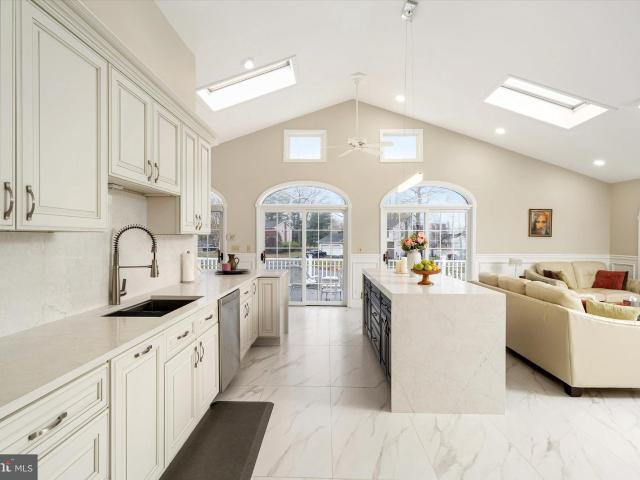 93 Tudor Dr, Hamilton, NJ 08690 | MLS #NJME2079