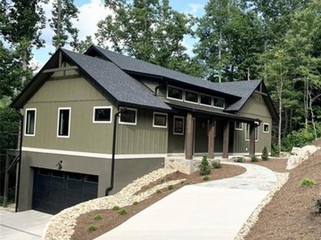 93 Village Pointe Ln, Asheville, NC 28803