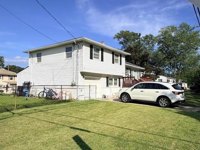 93 W Laurel Dr