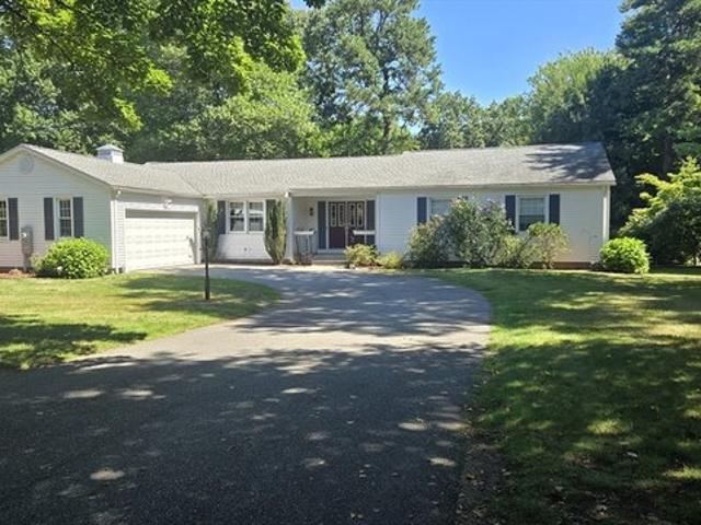 93 Wyndward Rd, Longmeadow, MA 01106