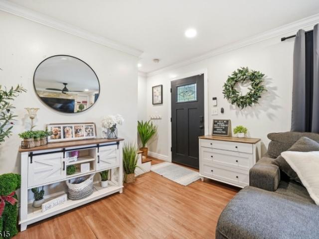 93 Yawpo Ave